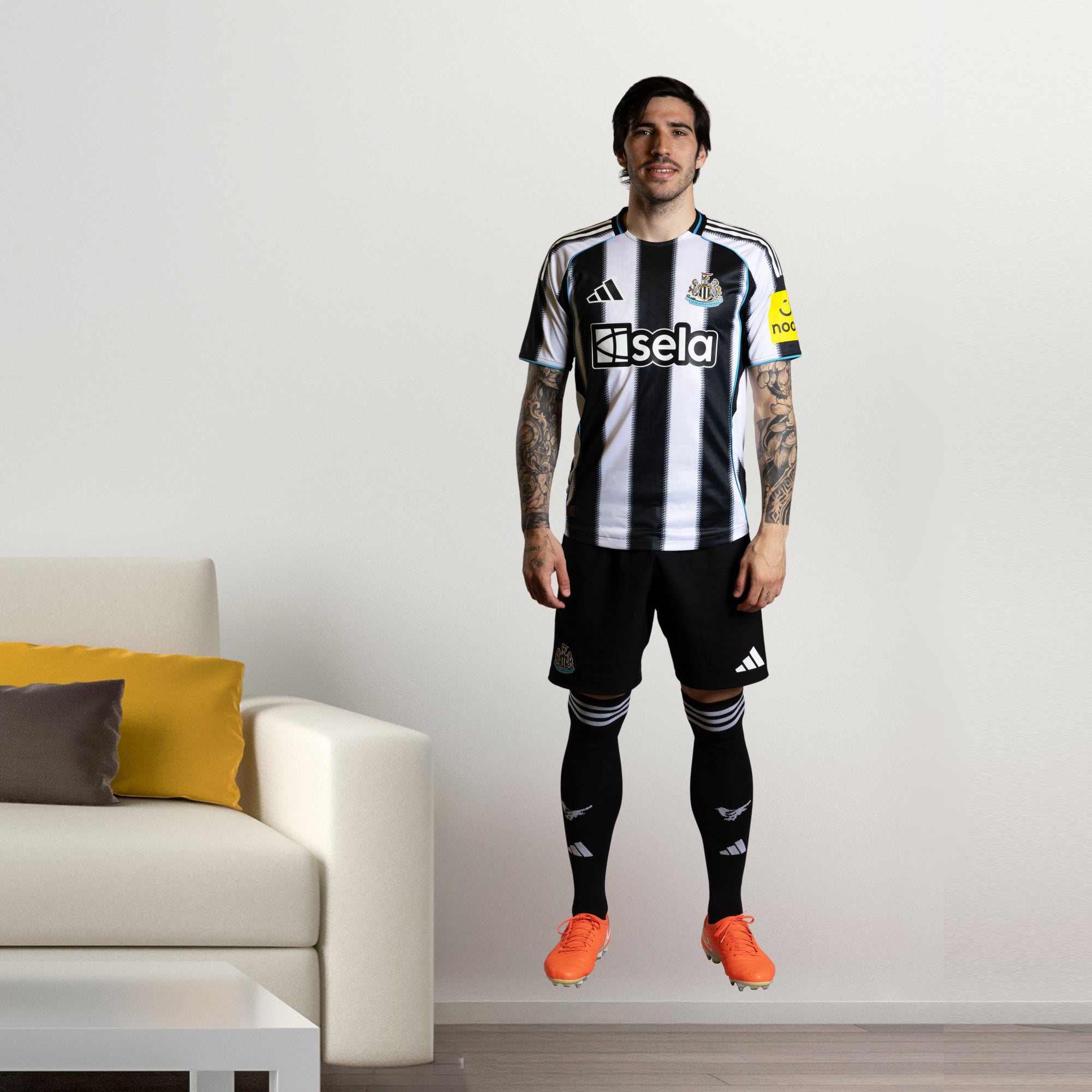 Newcastle United Wall Sticker - Tonali Player 25/26 Wall Decal Footbal ...
