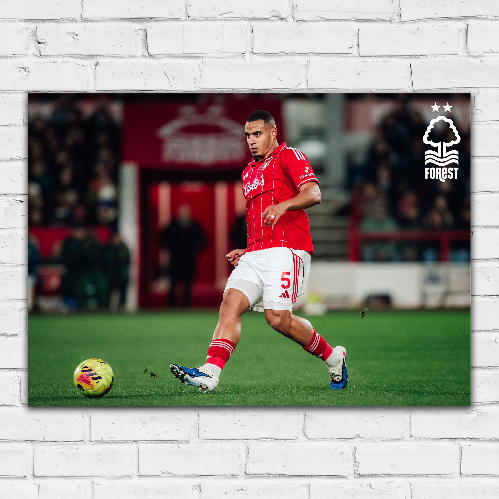 Nottingham Forest FC Print - Murillo Action Shot Poster – www.themed.co.uk